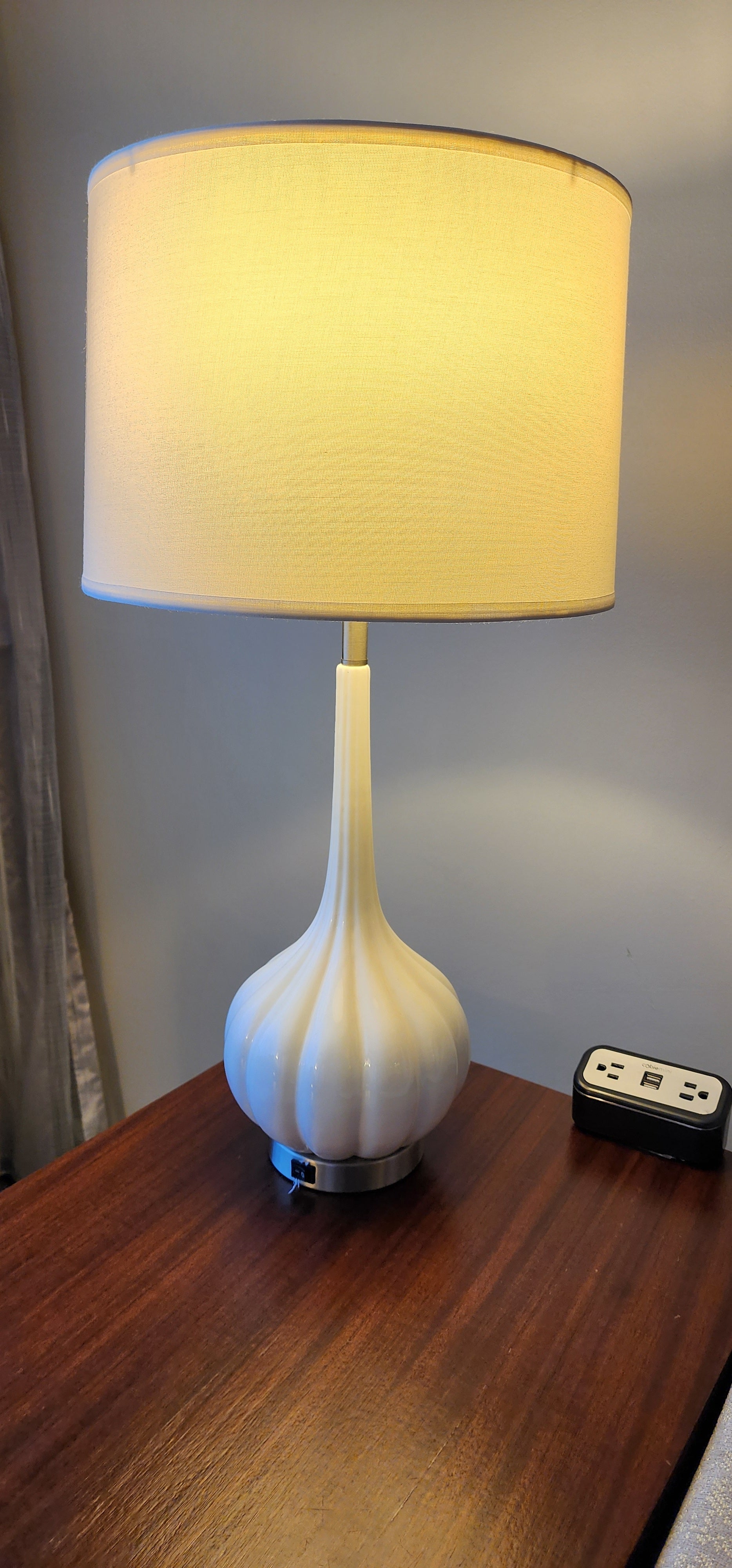 White Table Lamp | Hotel Liquidation Warehouse