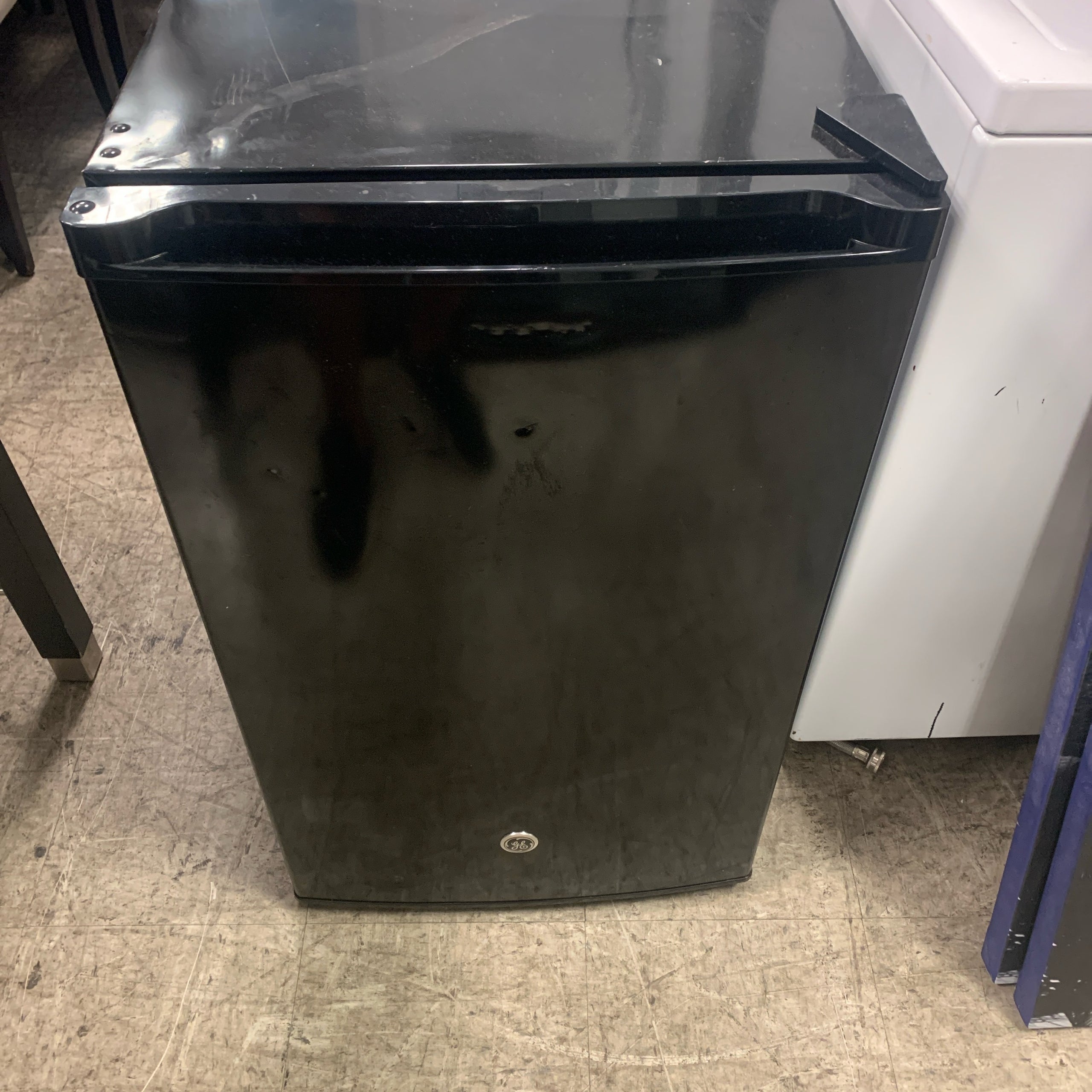 Black Mini Refrigerator with Freezer | Hotel Liquidation Warehouse